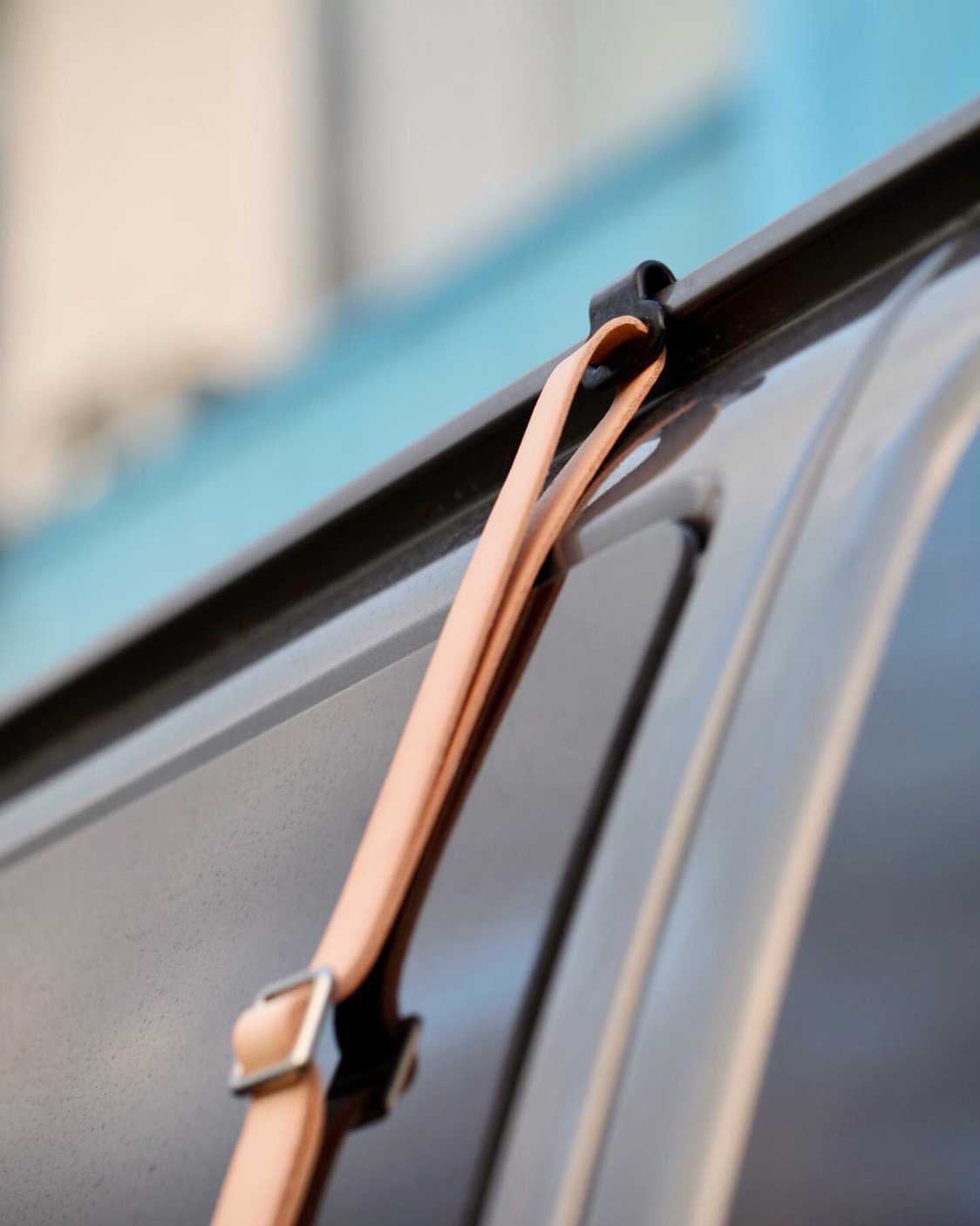 Vanshelf & leather straps – leafted